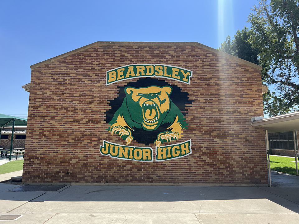 Beardsley Junior High School Mural - Willis & Williams Design Studios